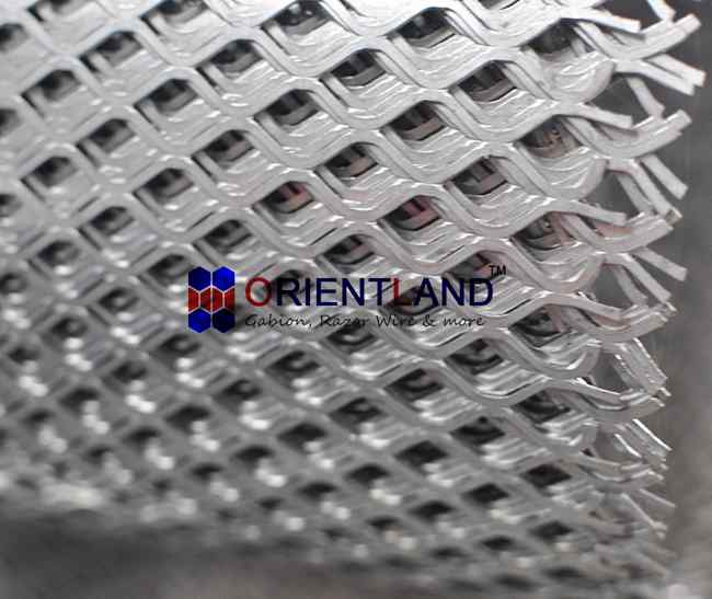 Flattened Expanded Steel Mesh , Expanded Metal Diamond Mesh Rolls And ...