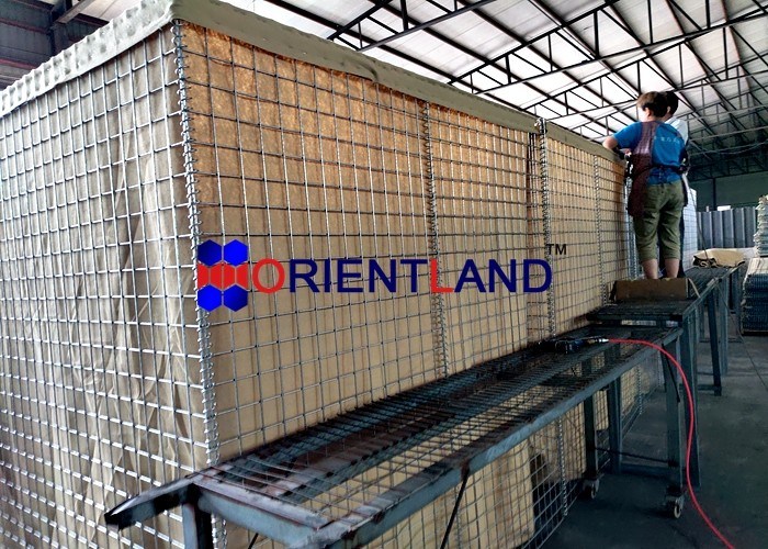 Geo Textile Lined Welded Mesh Barrier Coated To ASTM A 856 Conform To ...