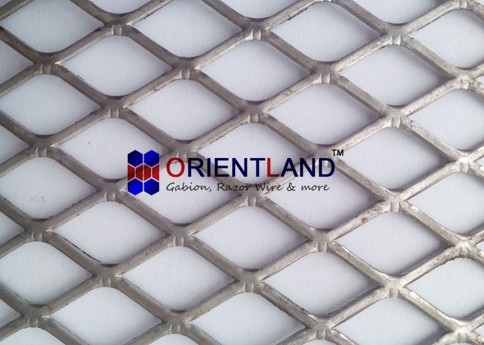 Flattened Expanded Steel Mesh , Expanded Metal Diamond Mesh Rolls And ...